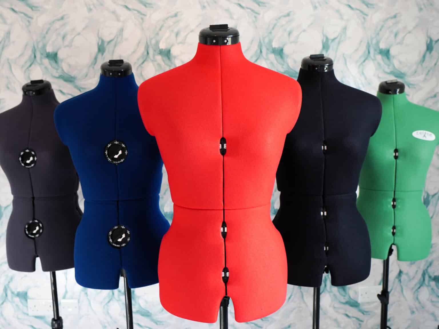 12 Best Chairs For Sewing (Comfortable & Ergonomic)