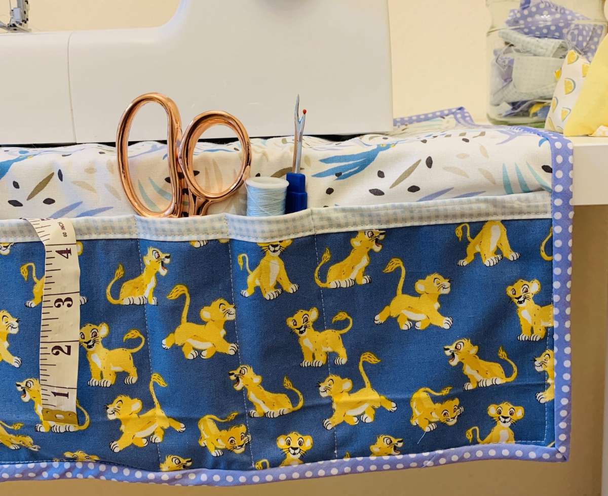 How To Make A Sewing Machine Mat With Pockets